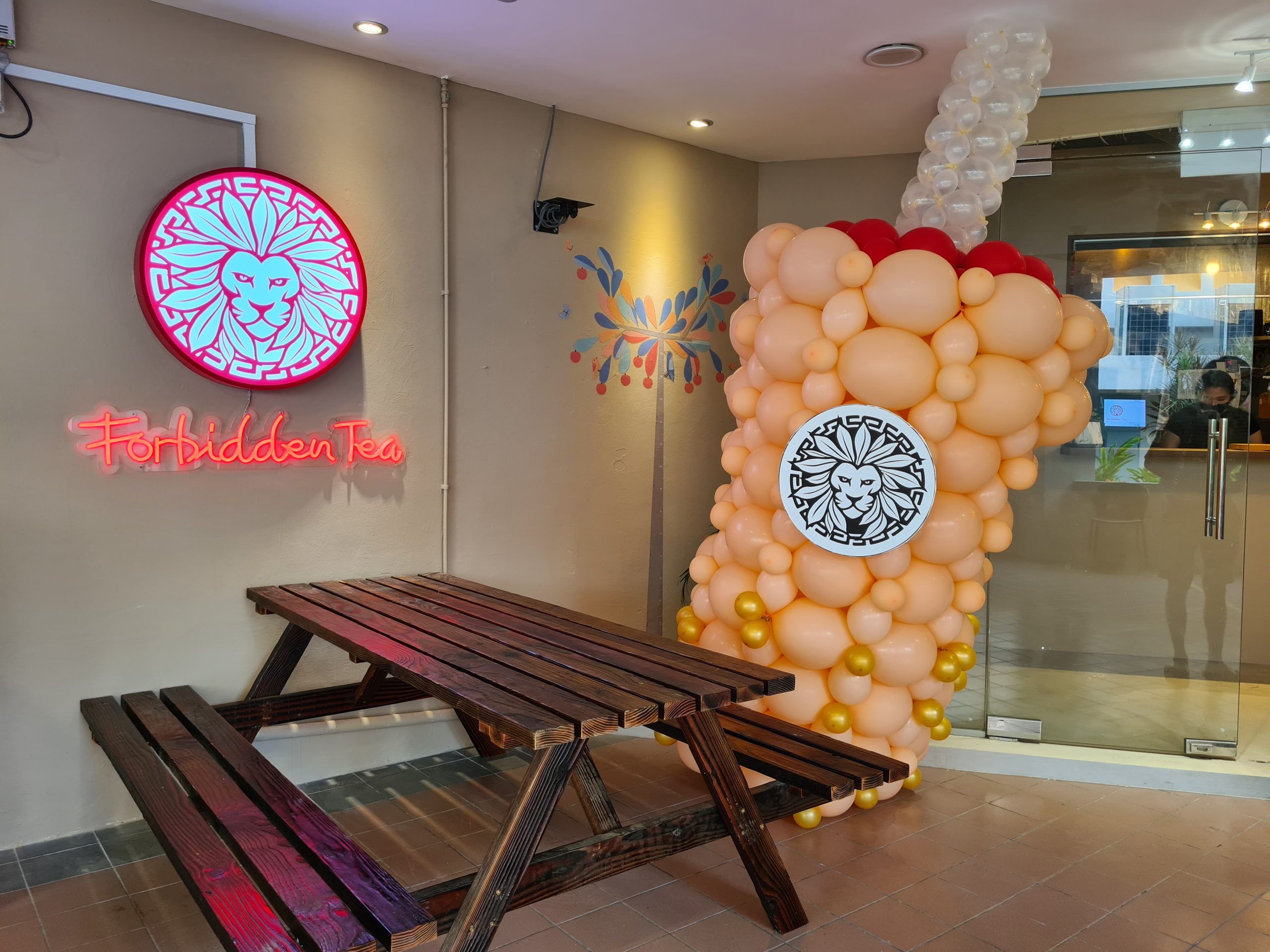 Big Bubble Tea Balloon Sculpture for A Bubble Tea Store Opening ...