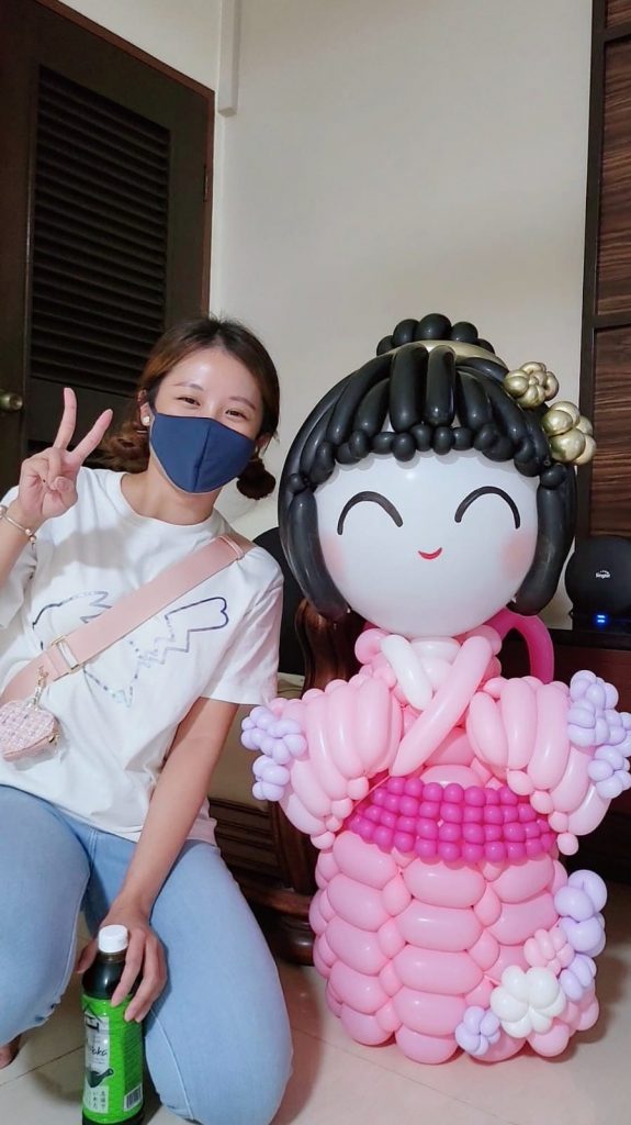 Japanese Doll Balloon Sculpture | Jocelyn Balloons Singapore